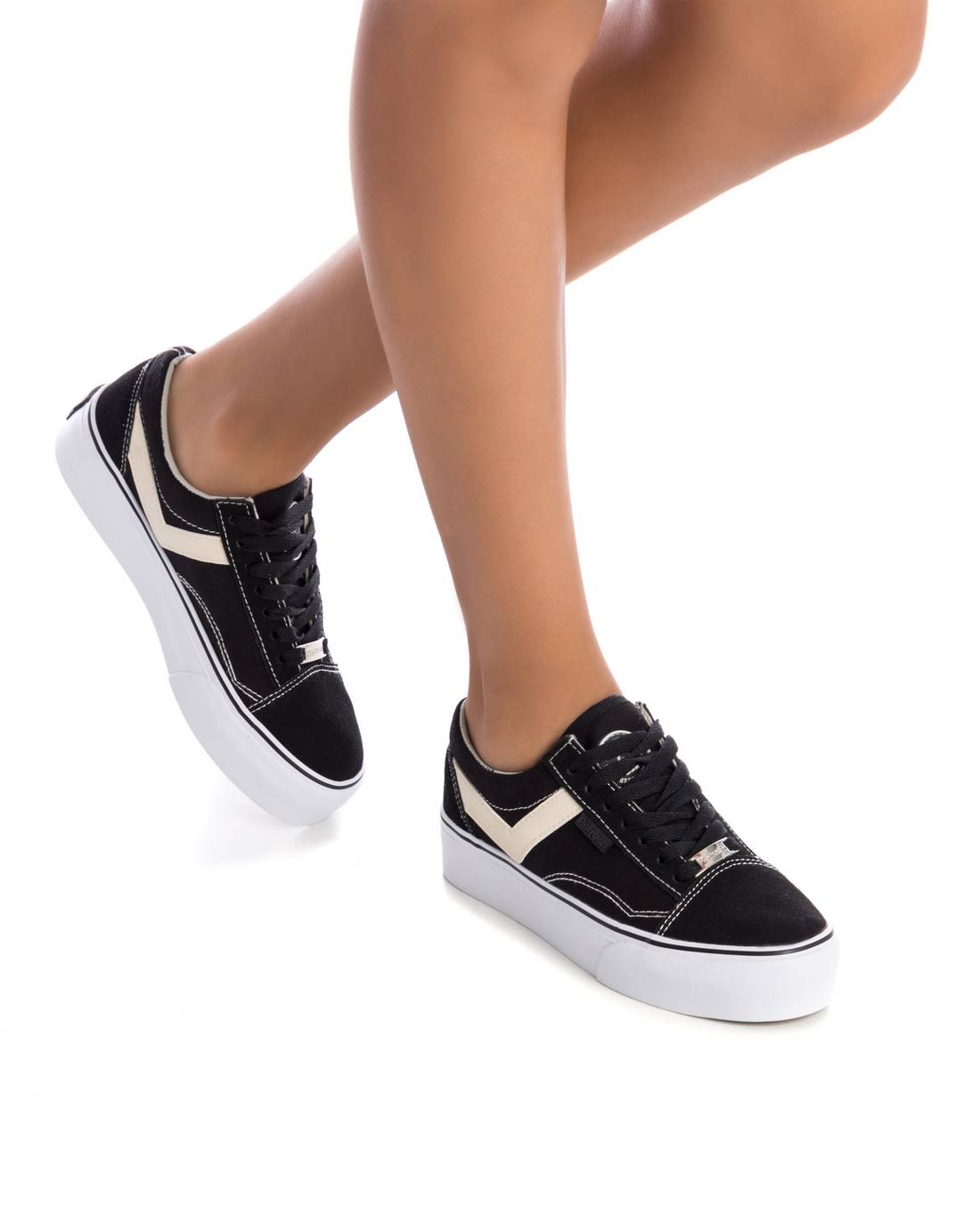 Tenis Babeli Negro Refresh | Xti Colombia